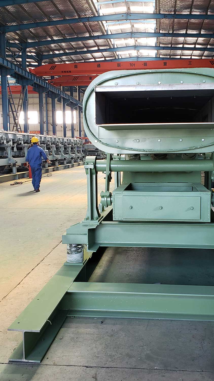 Three-Mass Vibrating Conveyor - Vibratory Conveyor Manufacturer - UHM